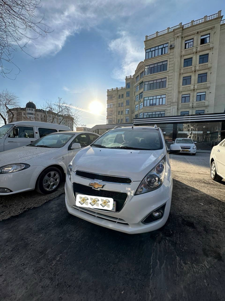 Spark tezda sotiladi