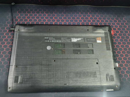 Notebook Acer 15.6\i5-7200U 2.5Ghz\8GB\SSD256GB\VGA 2GB\bat 3 h
