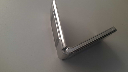 Novey Telefoni sotiladi