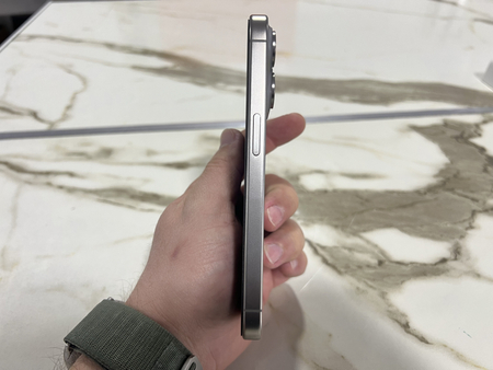 iPhone 15 Pro 256GB Natural Titanium