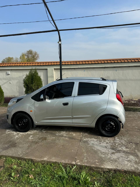 Спарк сотилади
