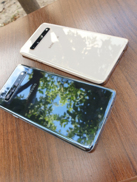 Samsung Galaxy S10 Plus 5G. OzU 8GB. 256 GB. IME tayyor 100%. Garanty