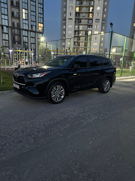 Toyota Highlander 2024 srochno