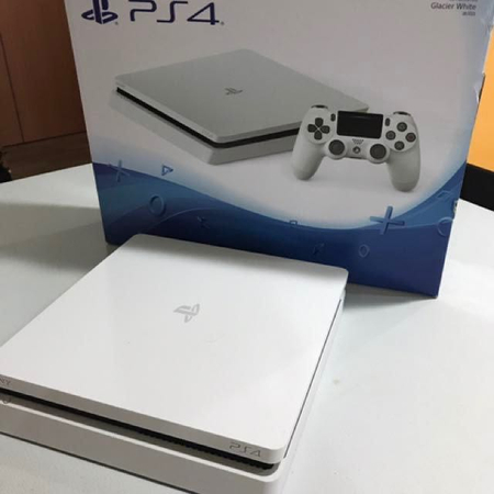 PlayStation 4 slim 1тр игры есть