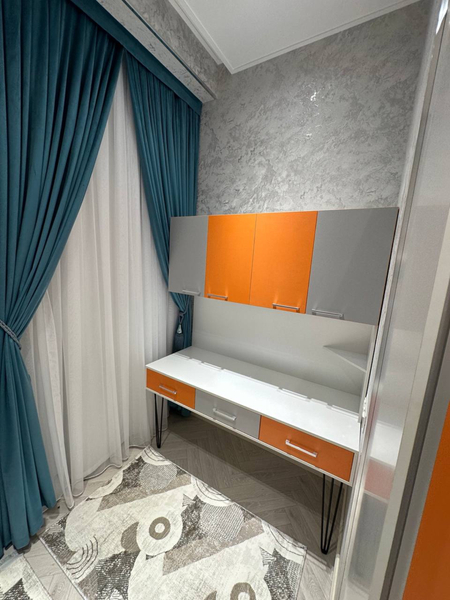 Продаётся Сергели 5А_3 комнатная квартира.Новостройка,метро рядом
