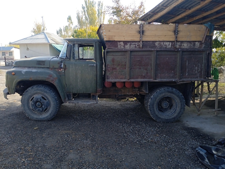 Zil 130 Ural mator xolati yaxshi mator.karopka.zadnimos  zoʻr aybiyo\\\'q