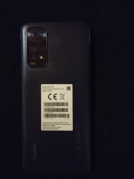 Redmi not 11 kar dak ful rangi qora zaryadi net bilan 1yarim kun yetad