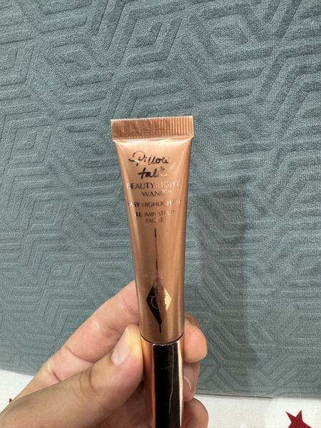 Charlptte tillbury highlighter