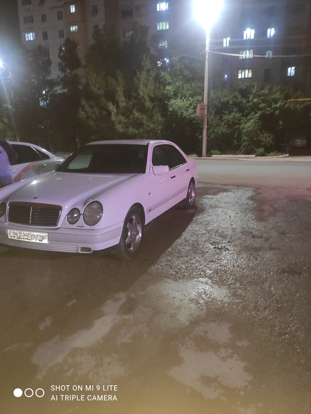Mercedess Benz W 210