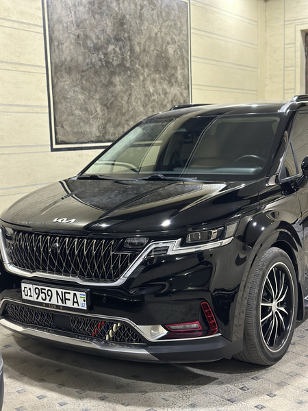 KIA CARNIVAL заказ Минивена для комфортных поездок в горы
