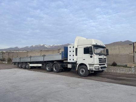 Продается тягач заводской газ 2021 год прицеп 2006 год заводской газ