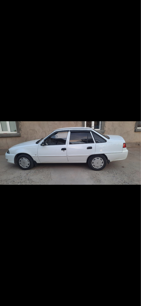 Nexsa 2 oq rangi salondan ozimiz haydab yurganmiza gazlari bor holati