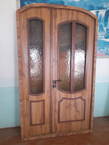 Mdf eshik yangi.