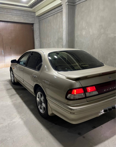 Nissan Maxima sotiladi