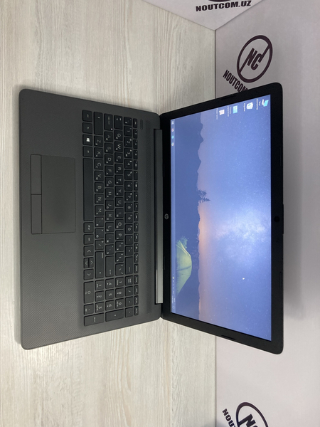 Hp Celeron N4020 ideal holatda 4/500