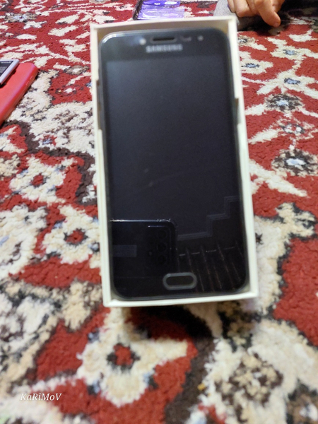 Samsunsng J2 Telefonni