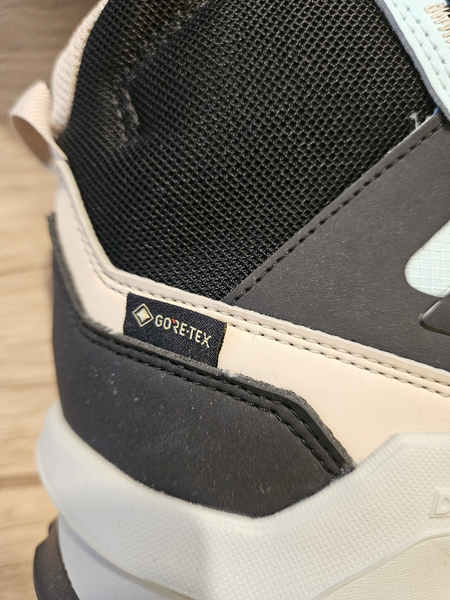 Adidas Duramo SL 2023 US9 (42) кроссовки