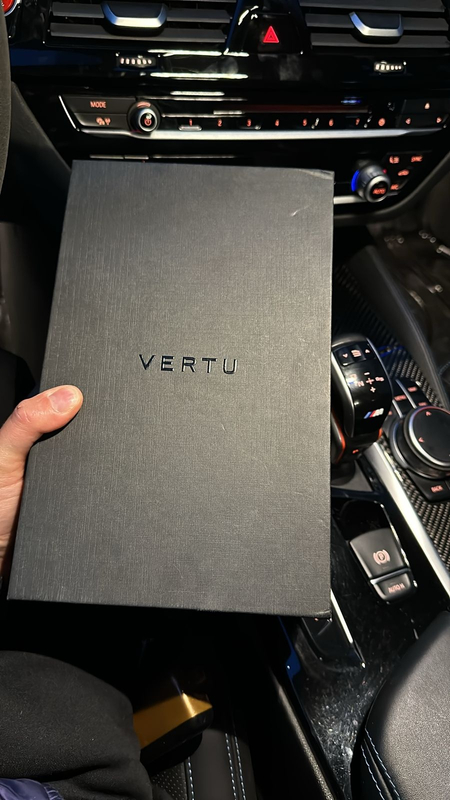 Vertu constellation V