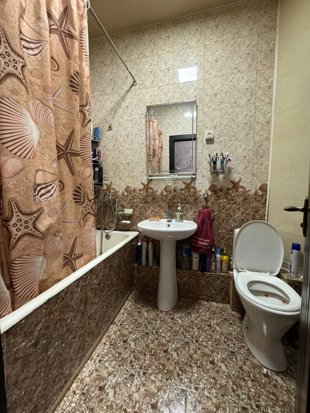 Продам 2 ком квартиру улучшенной планировки, мас. Феруза