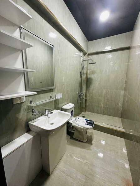 Продам 4-х ком квартиру на Буз-2 ориентир кафе тараканчик 140м2