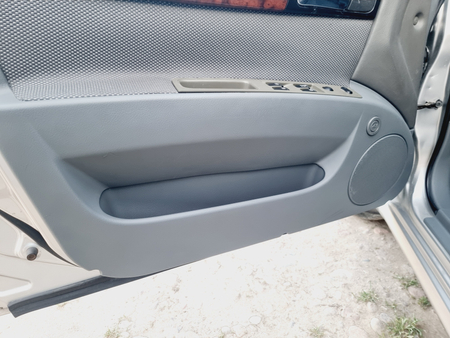 lasety 1.8 sotiladi