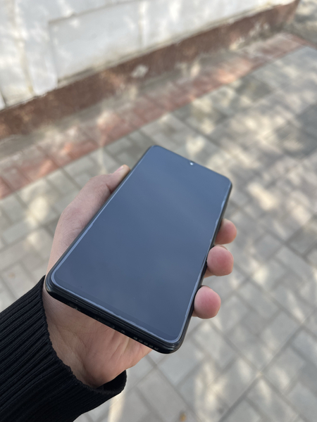Хуави п30 сотилади