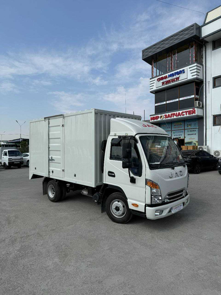 JAC мини-грузoвиклари 3,5 тонналиси  China Motorsда