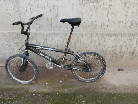 Velik xolati orta 150 kg odammi bemalol kotaradi