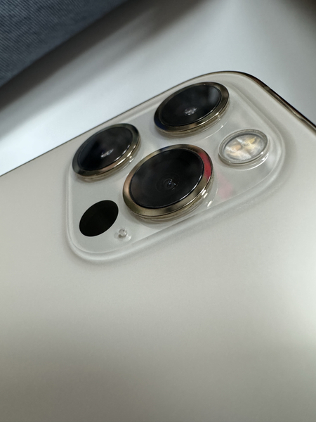 Продам iPhone 12 Pro