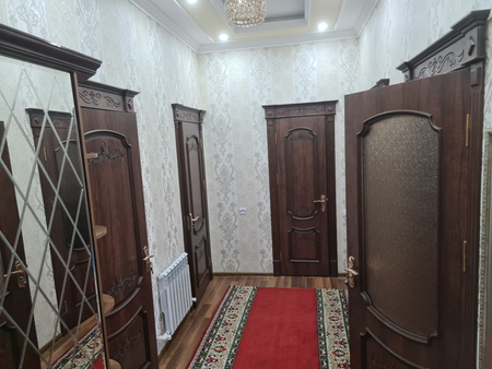 Урганч шахар марказида 3 хонали новастройка квартира сотилади