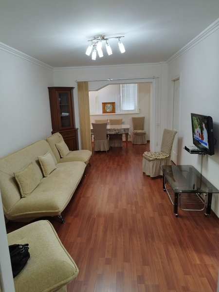 Сдаётся Яккасарай 2комн Кирпич.