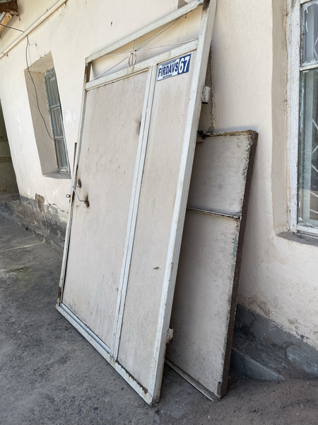 Продаются Ворота железные 3х2.20