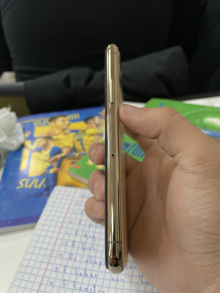 iPhone 11 pro.