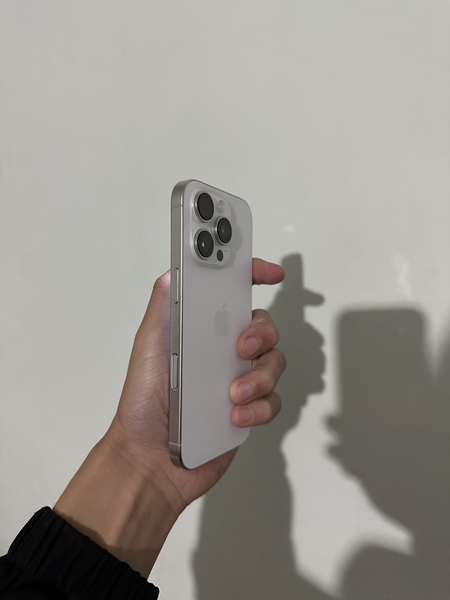 Iphone 16 Pro sim