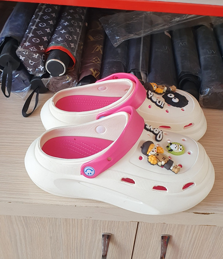 Ayollar uchun kroks tapichkalar