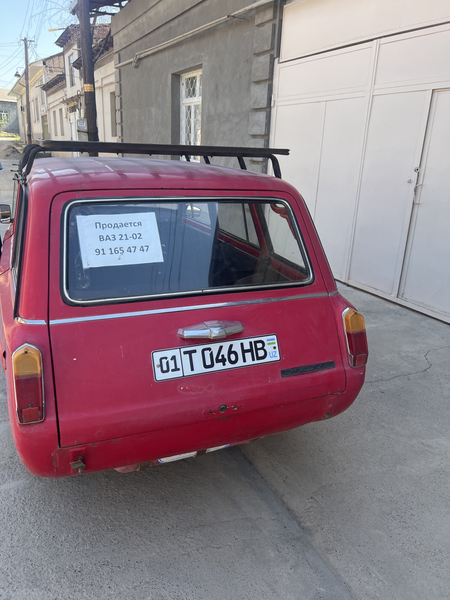 Vaz 2102  sotiladi