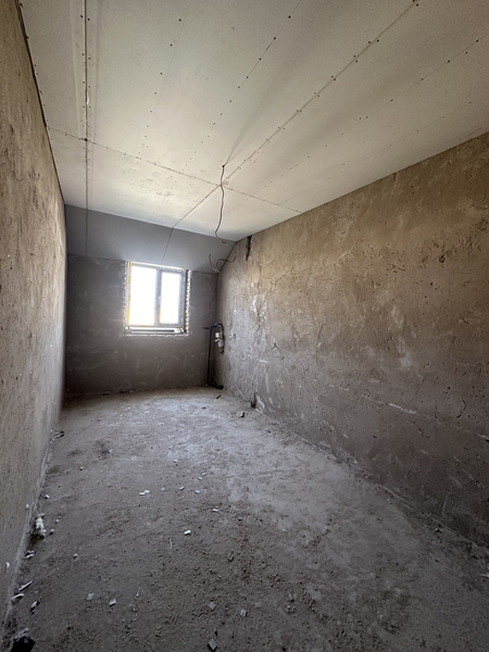 2xonali MANSARD Kvartiravarzon narxda sotiladi