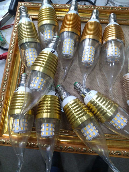 Продам лампочки для люстры.