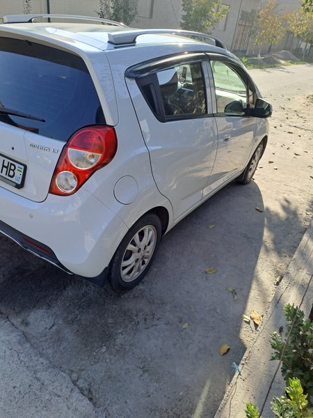 Spark mowina sotiladi