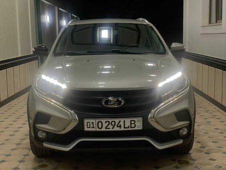 Lada Xray Cross LUXE prestige