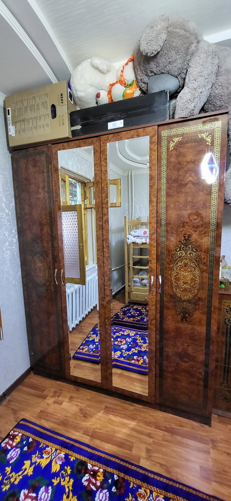 Шкаф продаётся хороший  состояние