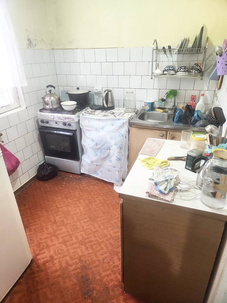 Чиланзар-11 2/4/4 балкон-1.5*3 комнаты раздельные 50кв.м дом панельный