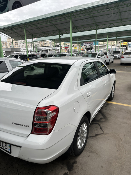 Chevrolet Cobalt avtomat 2016 kraskasi toza srochni sotiladi