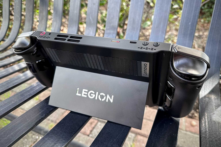 Продаю Lenovo Legion Go с процессором AMD Ryzen Z1 Extreme