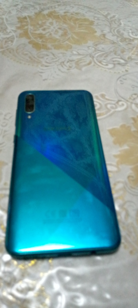 Telefon sotiladi