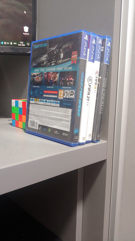 Playstation 4 slim