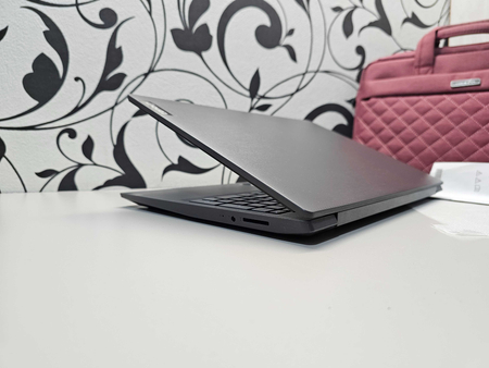 ПРОДАМ Lenovo V15IGL 2024 Офисный Ноутбук DualN4020/4GB/256SSD/15.6