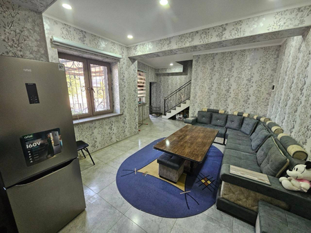 Саракулька 3 этажный дом 5 комнат 1.5 сотки 145м2