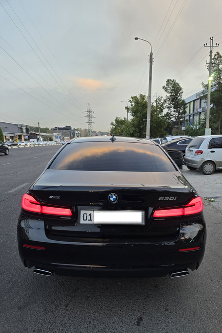 BMW G30 5-Series 530i X-Drive