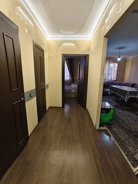 Сотилади. ЯнгиХает т. 8-худуд 3/6/7. 74м²